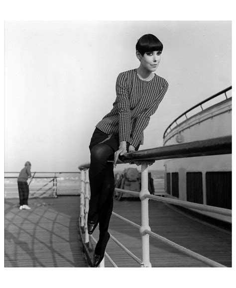 Peggy Moffitt 1965 © Pleasurephoto