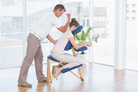 Premium Photo Woman Having Back Massage