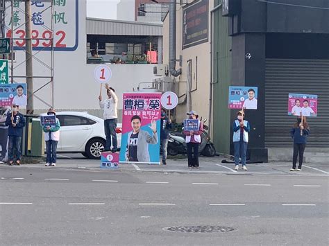 國民黨展開全台路口拜票 高市立委候選人齊上街頭衝刺