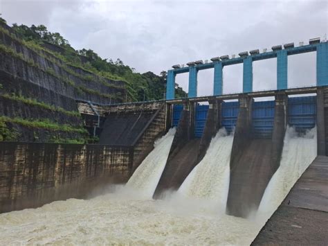 Media Center Plta Koto Panjang Kurangi Bukaan Pintu Pelimpahan Waduk