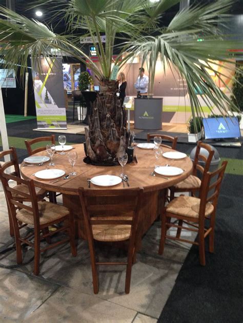 Rustic Round Dining Table With Palm Tree