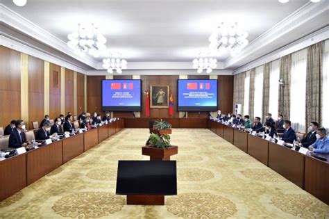 БНХАУ ын БХАТИХ ын Байнгын хорооны дарга Ли Жаньшү Монгол Улсын Их Хурлын дарга Г Занданшатар