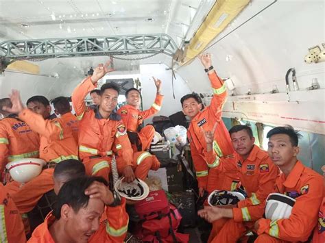 စစ်တွေမြို့၏ ပြန်လည်ထူထောင်ရေးလုပ်ငန်းများ၌ကူညီရန် မီးသတ်တပ်ဖွဲ့ဝင် ၁၃၁