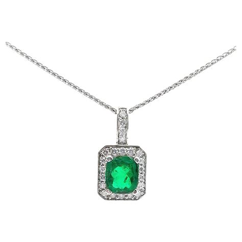 35 Carat Round Emerald Pendant In 18k White Gold For Sale At 1stdibs