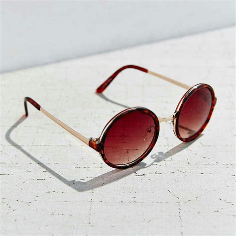 The 20 Round Sunnies You Need This Summer