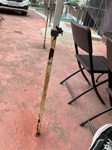 녹슨 철 페인트 칠하기 지식in