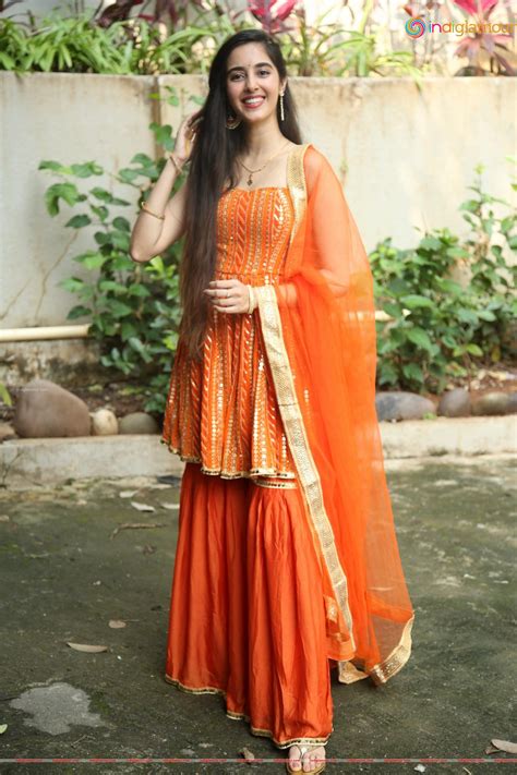 Simrat Kaur Actress Photo Image Pics And Stills 534232