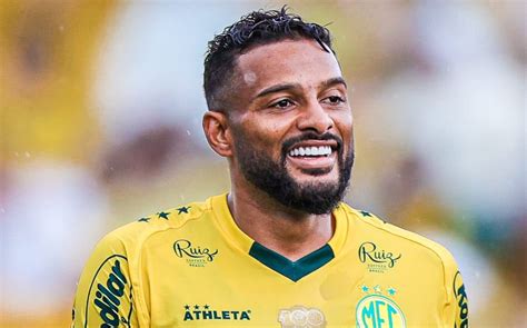 Após Nove Temporadas No São Paulo Reinaldo Reencontra O Ex Clube Com A Camisa Do Mirassol