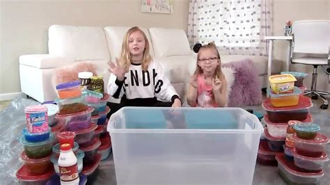 مخلوط چند تا اسلایم با این دو خواهر