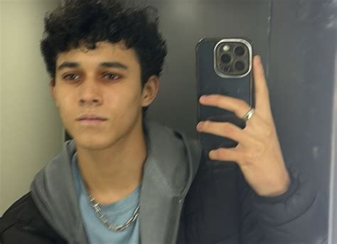 Quién Es Sebastián García El Actor Que Hace De Fernando En La Serie De