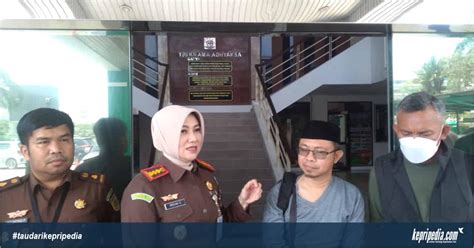 Anggota Dprd Sulteng Yahdi Basma Buronan Jaksa Ditangkap Di Batam