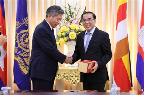 ក្រសួងកសិកម្មស្នើចិនពន្លឿនកិច្ចចរចា នាំចេញ ម្រេច សម្បុកត្រចៀកកាំ និងទុរេន Thmey Thmey 25