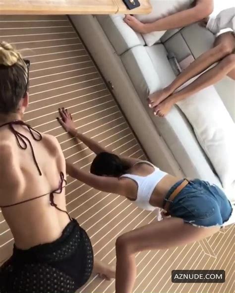 Hannah Ferguson Olivia Culpo And Devon Windsor Sexy On A Boat In Miami Aznude