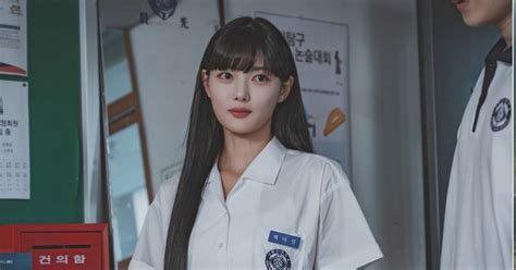 친애하는 X 김유정 팜므파탈 변신…본 적 없는 새 얼굴로 귀환 [n컷]