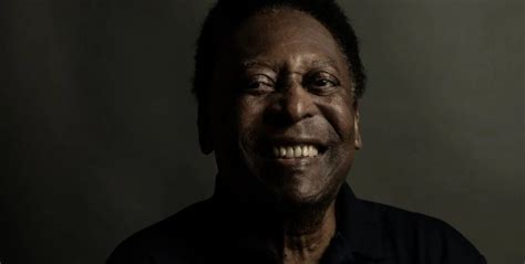 Corpo De Pelé Será Velado No Estádio Da Vila Belmiro Em Santos