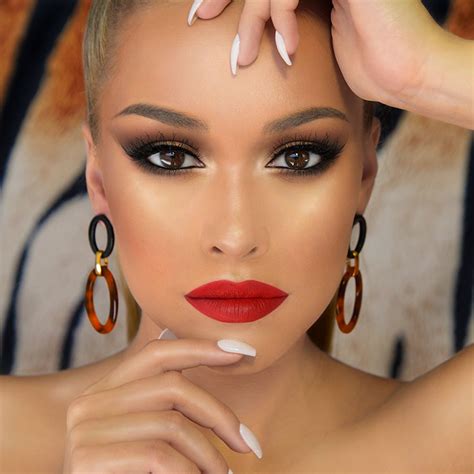12pc Eyeshadow Palette Safari Bys Cosmetics