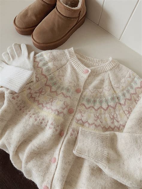 슬로우앤드 [💗주문폭주] 솜사탕 노르딕 패턴가디건 2 Color