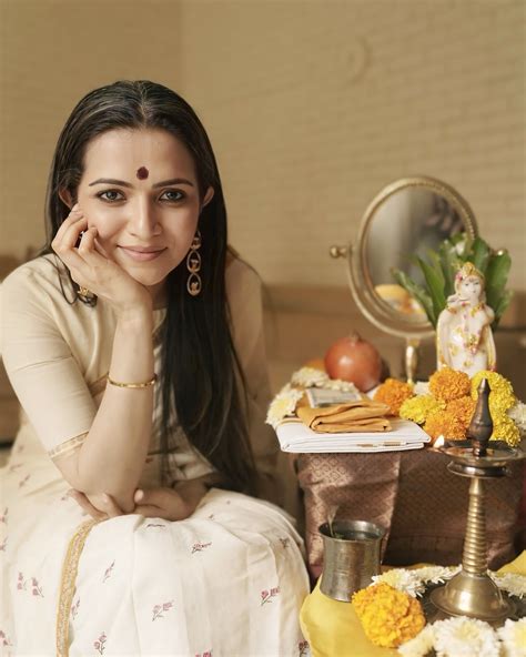 Dhivyadharshini Dhivyadharshini Added A New Photo