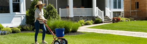 When To Fertilize Lawn In Spring Jonathan Green