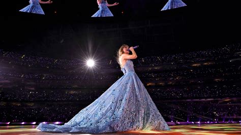 泰勒絲taylor Swift《the Eras》演唱會造型解析：每套都呼應特定時期，台灣訂製服nicole Felicia驚豔全場 Vogue Taiwan