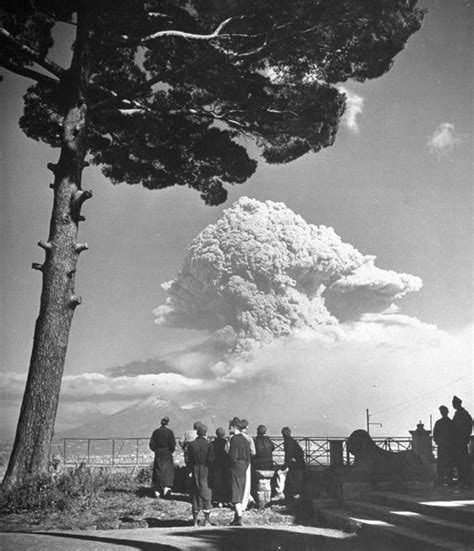 The 1944 Eruption Of Mount Vesuvius R Historicalcapsule