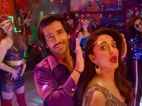Kiara Advani And Aditya Seal Go Full Retro With Indoo Ki Jawanis Latest Track Filmfare Com