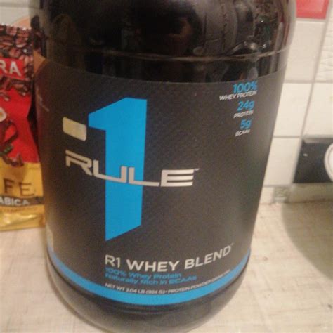 Протеїн зі смаком кави Whey Blend R1 Rule One - калорійність, харчова ...