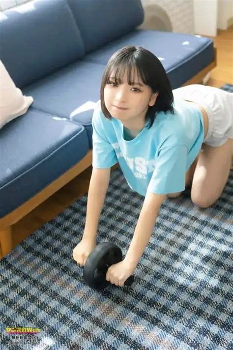 【写真 1 2枚】「ヤンマガweb」に登場した一ノ瀬瑠菜さん（c）西村康／ヤンマガweb Mantanweb（まんたんウェブ）