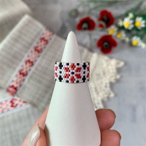 Кольцо из бисера Handmade Jewelry Tutorials Beaded Jewelry Designs Beaded Bracelets Diy