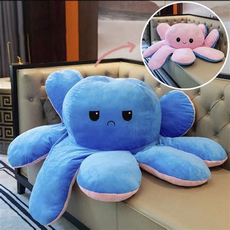 Плюшевые игрушки, гигантские подушки-осьминоги, куклы-перевертыши ...