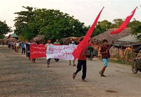 ယင်းမာပင်မြို့နယ်တွင် စစ်အာဏာရှင် တော်လှန်ရေး ချီတက် ဆန္ဒပြ Khit Thit