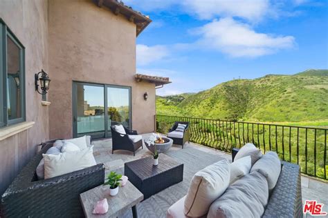 4800 Latigo Canyon Rd Malibu Ca 90265 6 900 000 ®