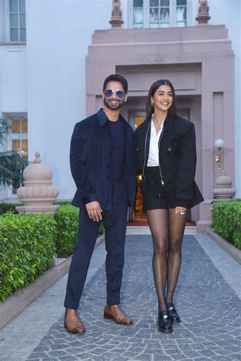 Candid Moments Of Pooja Hegde And Shahid Kapoor Promoting Deva In New Delhi Filmibeat
