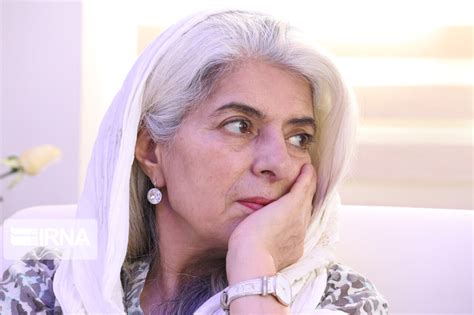 ایرنا بررسی و جانمایی ساخت المان اولین بانوی روزنامه‌نگار ایران
