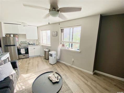61 54 Fresh Meadow Ln Unit 2f Queens Ny 11365 Room For Rent In