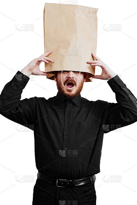 一个红胡子秃顶男子的肖像白色的孤立