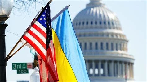 США полностью приостановили военную и экономическую помощь Украине