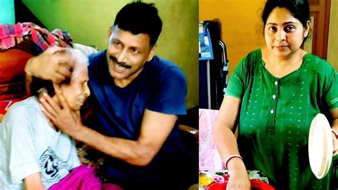 মা আজকে অনেকটা একা একা হাঁটল বন্ধুরা । এই ভাবেই মাকে হাঁটার অভ্যাস করাচ্ছি । Youtube