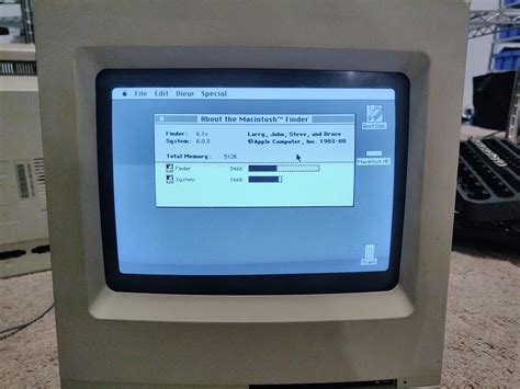 Macintosh Classic With 512k Of Memory R Vintageapple