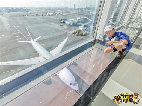 香港天際走廊200公尺透明高空展望台巨大飛機在腳下香港免費看飛機景點~ 跟著左豪吃不胖