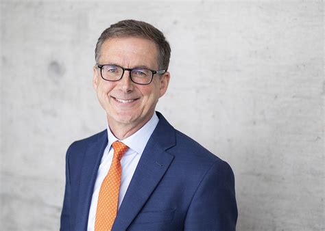 Bocs Macklem Says Interest Rate Hikes Are Nearing An End But To Expect Borrowing Costs To Rise