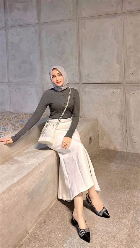 Ootd Cewek Kekinian In 2024 Outfits Hijab Trends Outfit Ngampus