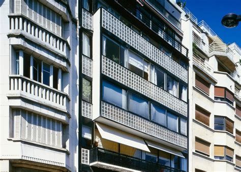 Le Corbusiers Immeuble Molitor Provides Residents With Sky Trees