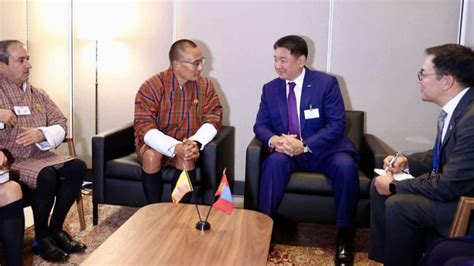 Монгол Улсын Ерөнхийлөгч У Хүрэлсүхэд Бутаны Хаант Улсын Ерөнхий сайд Цэрэн Тобгай бараалхлаа