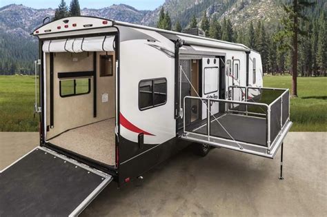 2017 Stryker 3212 Travel Trailer Toy Hauler With Slide Out See Other