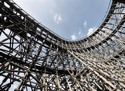 Yongin Small Group Everland Resort Transfers With Ticket