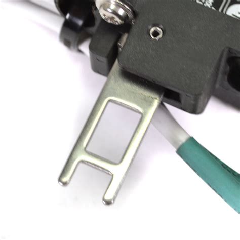 Omron D4ns 9bf 240vac Keytongue Non Locking Interlock Switch 2