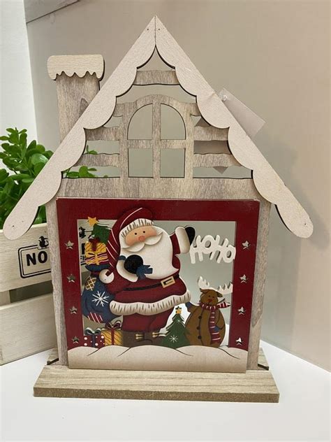 Статуэтка деревянная с дедом морозом — цена 252 грн в каталоге Статуэтки Купить товары для дома