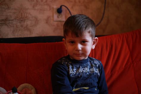 აუტიზმის მქონე ბავშვები და მათი მშობლები კვლავ სისტემურ ცვლილებებს ელოდებიან Jamnews