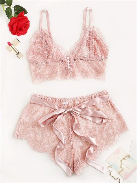 Пин на доске белье